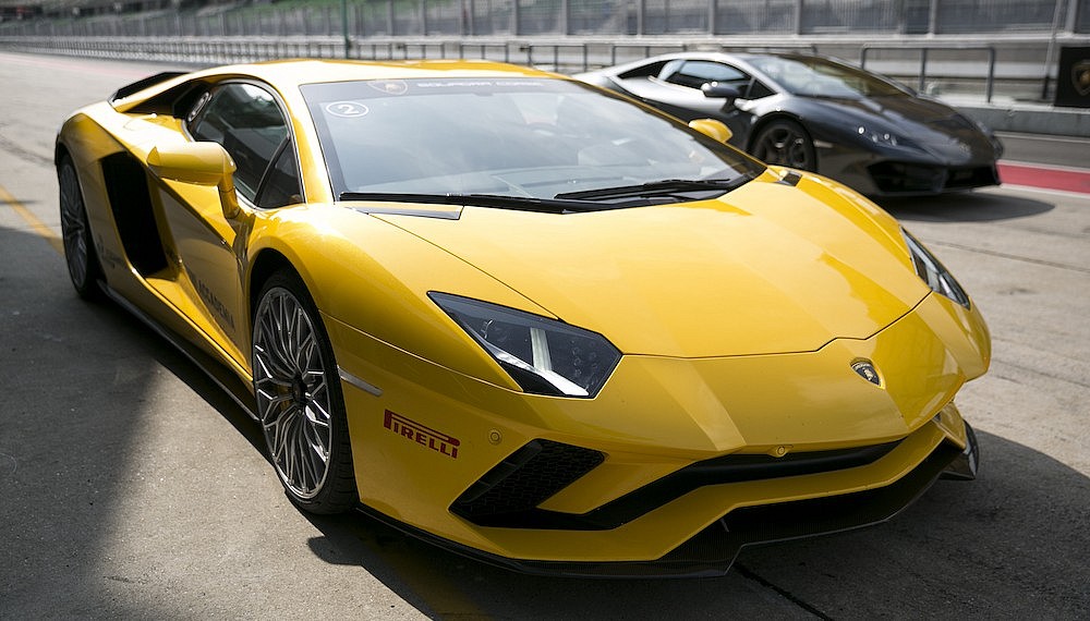 Why the Aventador received the S of only the most advanced Lamborghinis ...