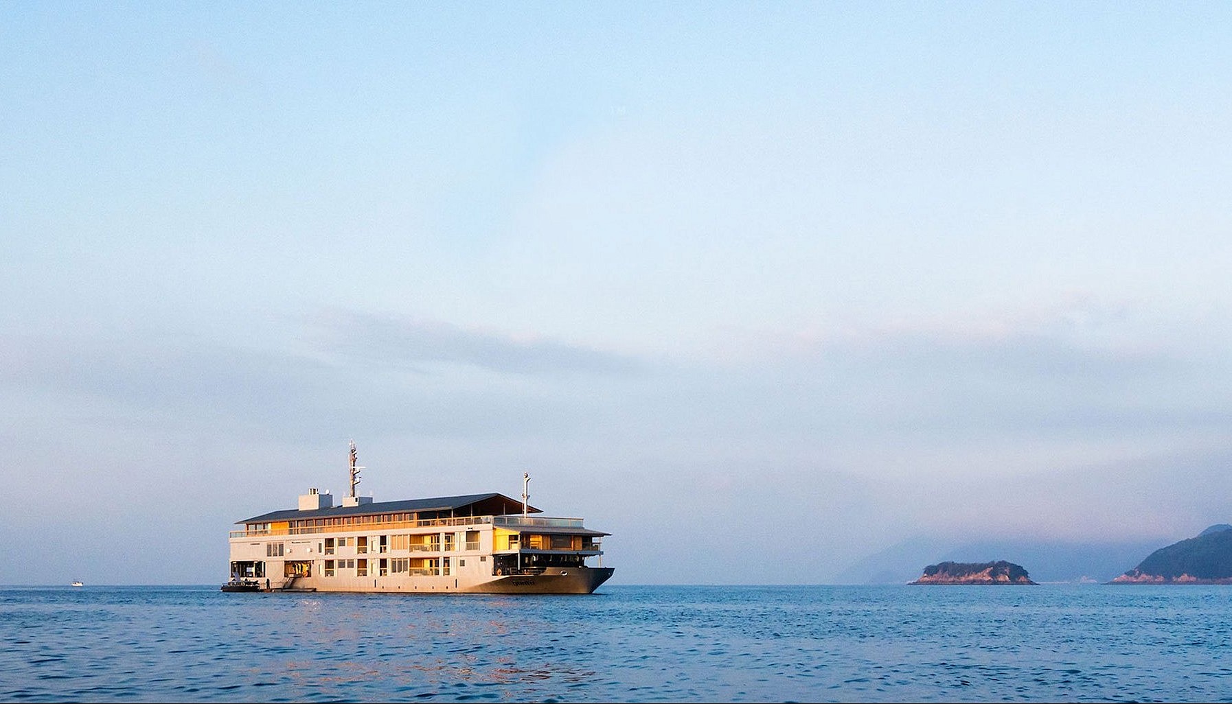 Floating on a sea of dreams - the new Guntû floating hotel in Japan ...