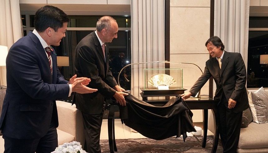 Mandarin Oriental KL Celebrates 20 Years with a New Fan From Royal ...