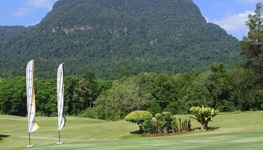 Tee Off In The Lush Expanse Of Damai Golf And Country Club | Robb ...