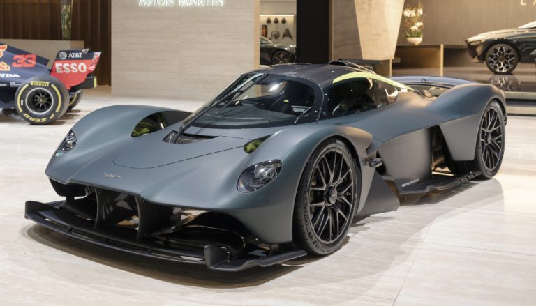Here's What It's Like To Order A Customised Aston Martin Valkyrie ...