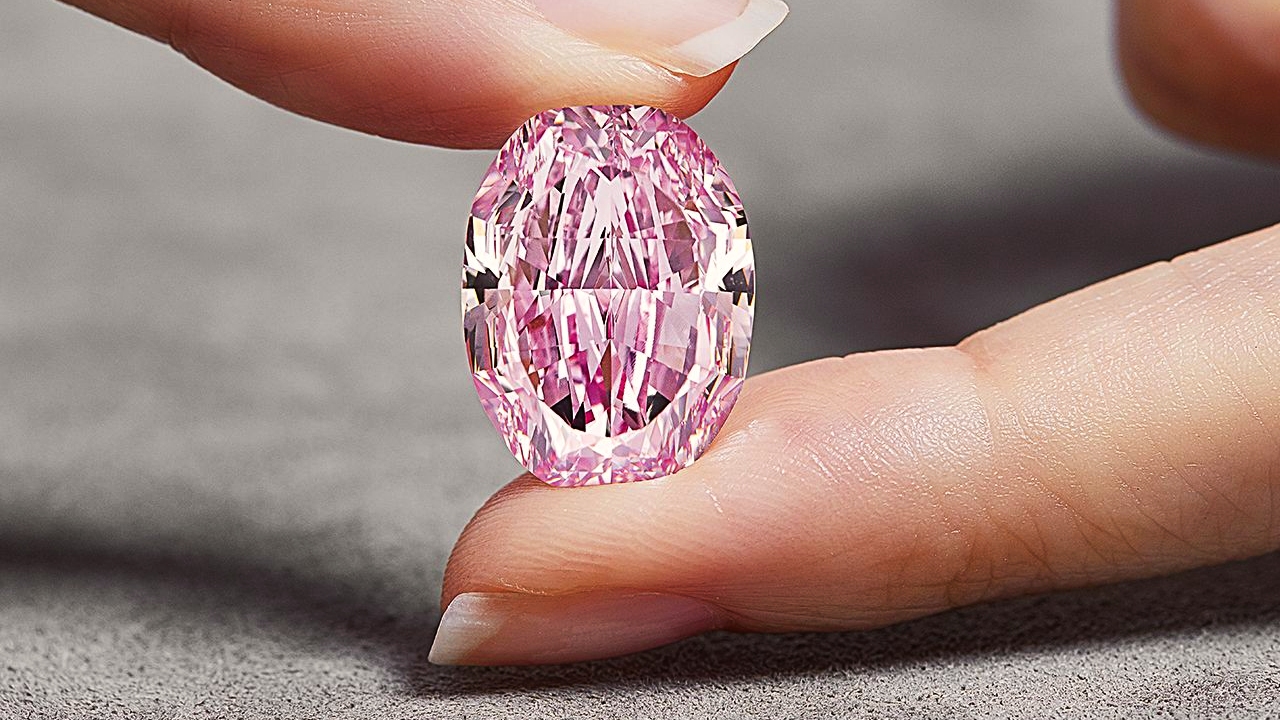 This Brilliant Purple-Pink Diamond Is Up For Auction And It Could Be ...