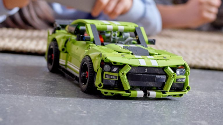 Lego's Ford Mustang Shelby GT500 Miniature Has Exciting Propelling ...