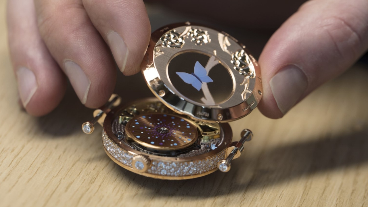 Van Cleef & Arpels' Heures Florales Timepieces Bring The Romance Of ...