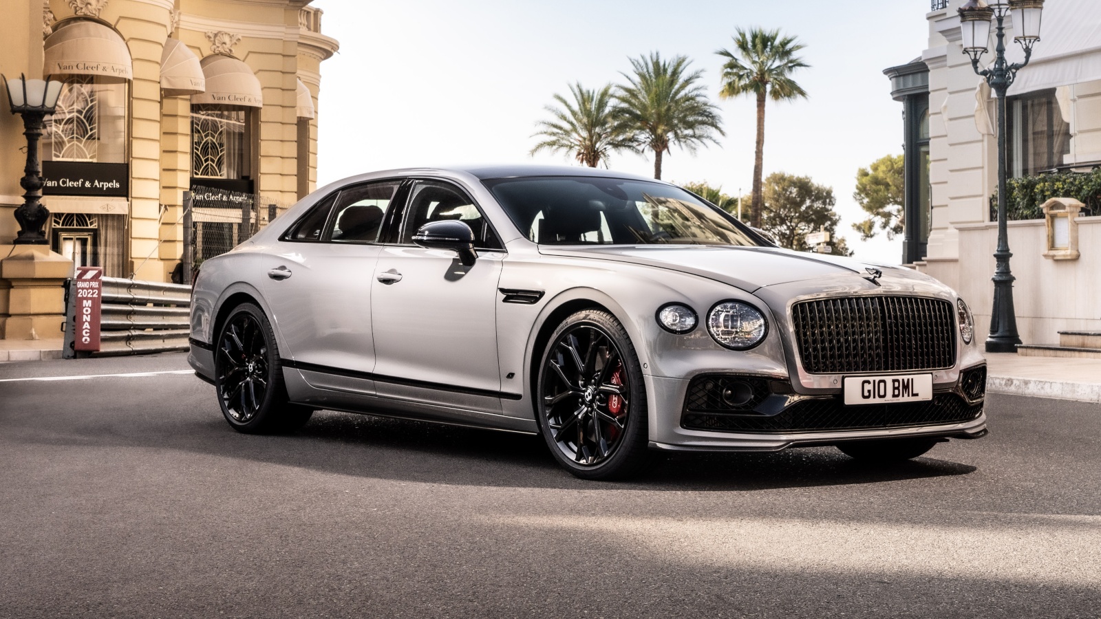 The Sporty Bentley Flying Spur S Brings Speed And Power, Along With ...