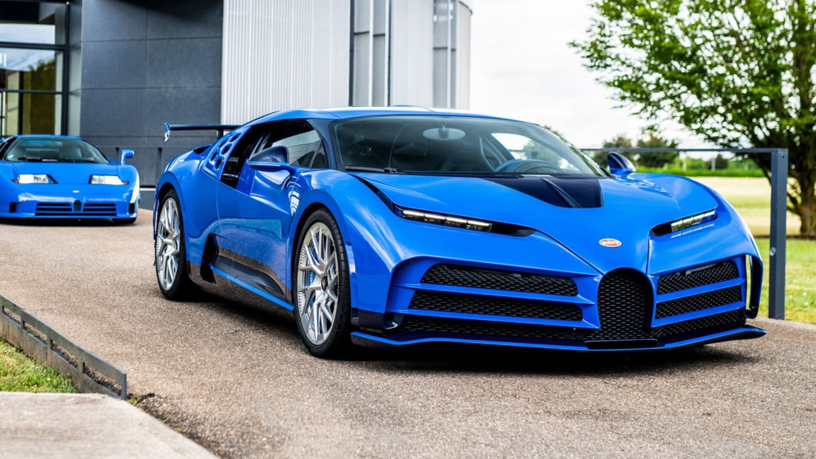 The Bugatti Centodieci Is Finally Here And The Powerful Hypercar Looks ...