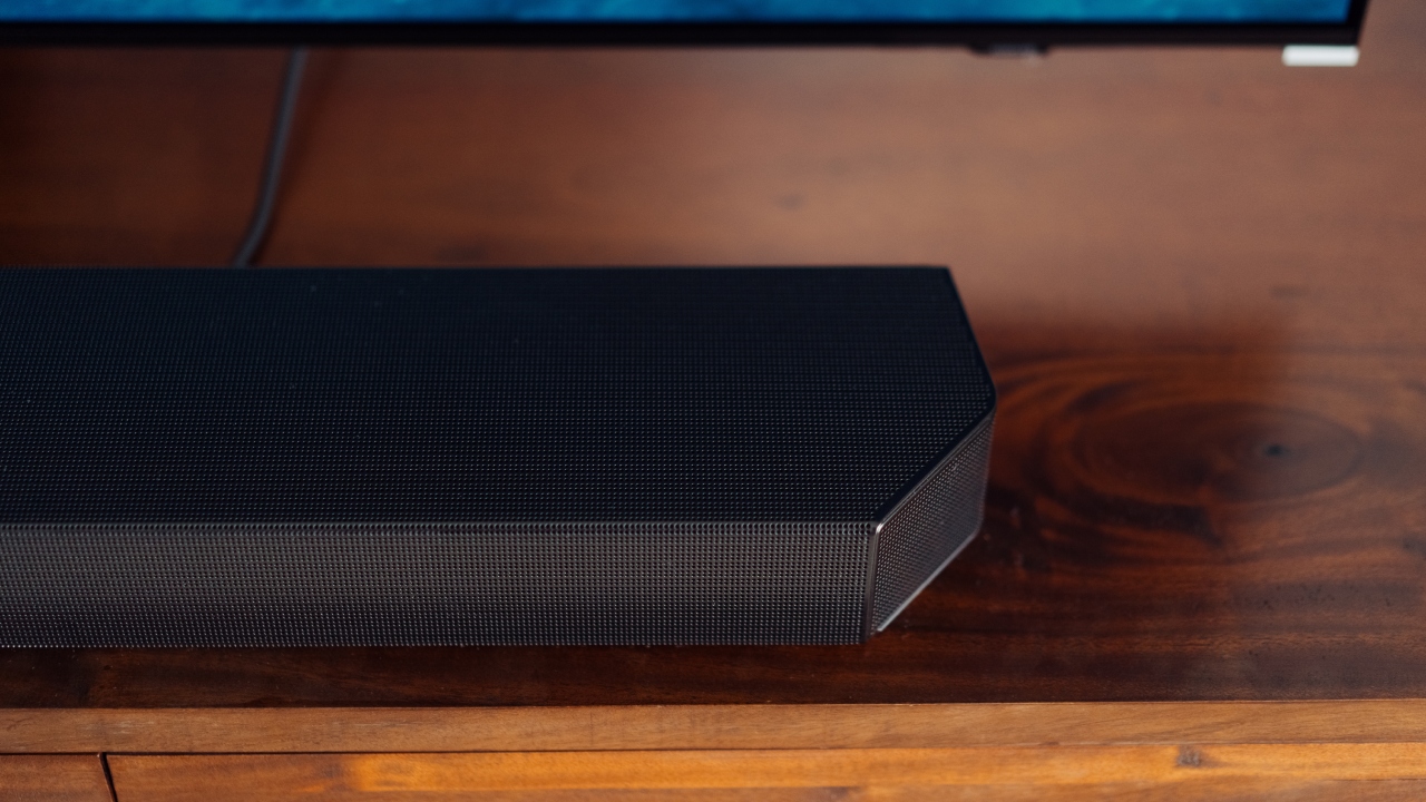 How The Samsung Q800C Soundbar Gets You Cinema-Quality Sound In Your ...