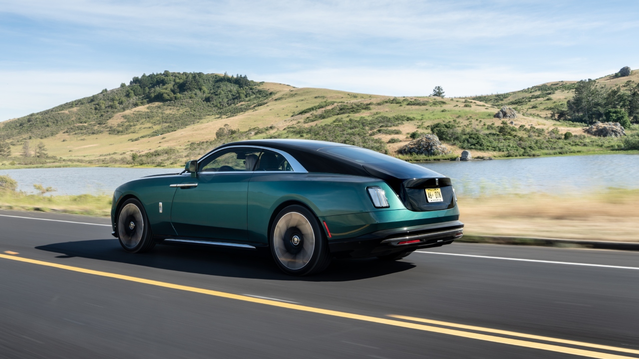 The Rolls-Royce Spectre Is A Rolls-Royce First And An All-Electric ...