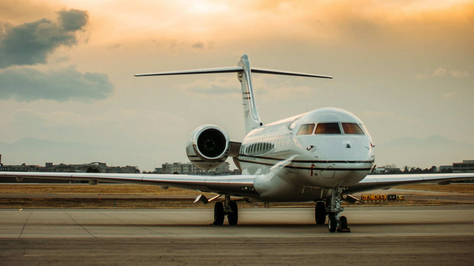 Private Aviation’s Top Firms Are In An Epic Battle For Your Business ...