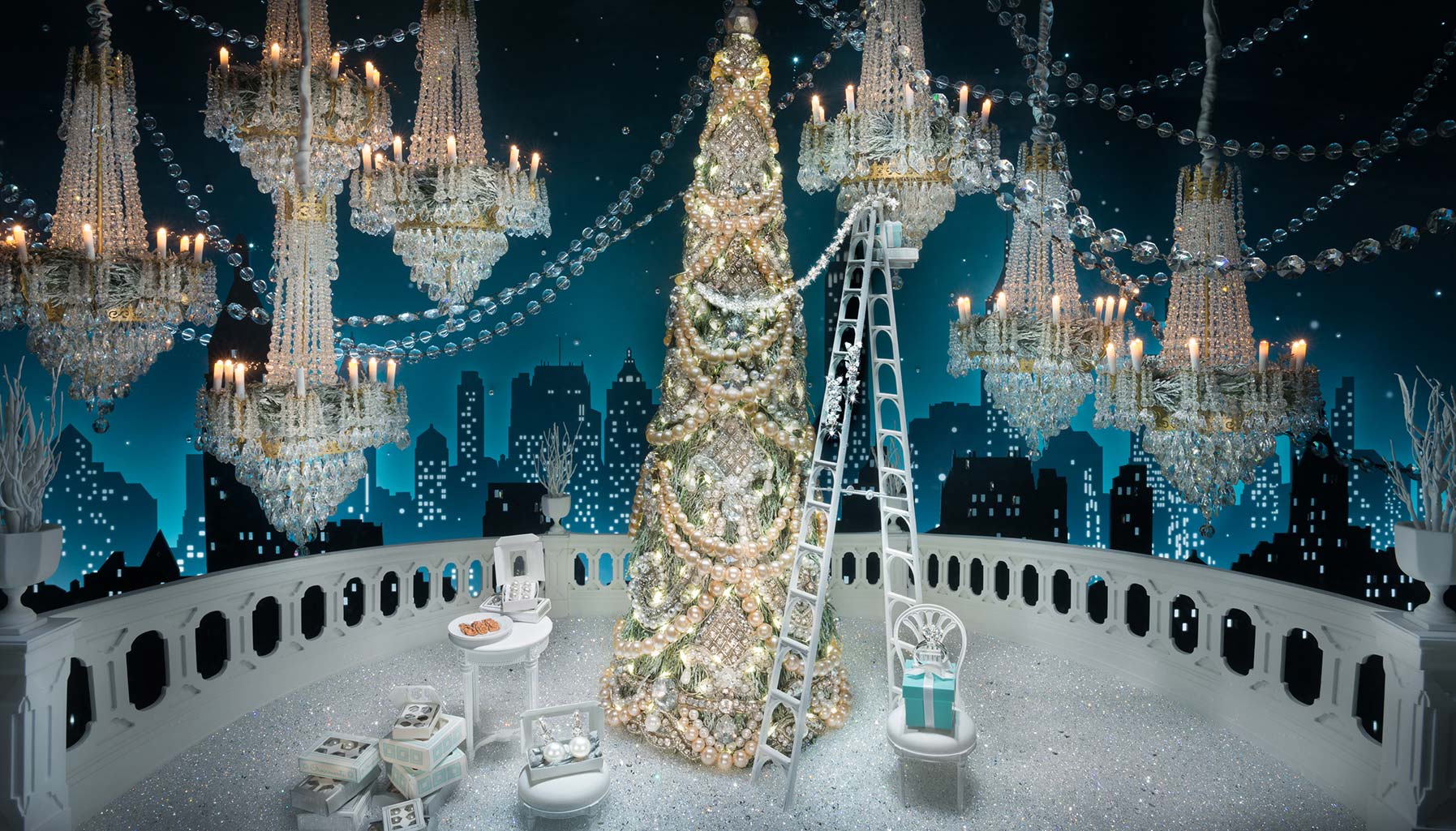 The best Christmas window displays of 2016 | RobbReport Malaysia